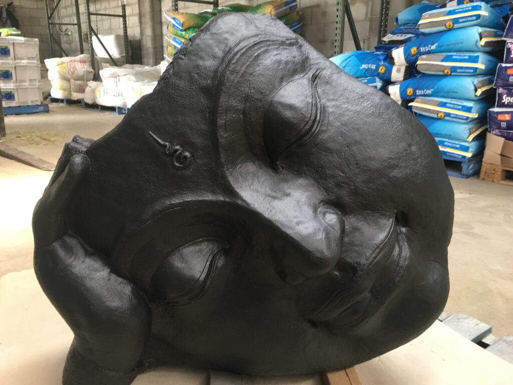 Large Face – Komodo Statues